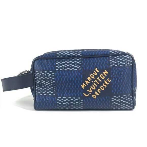 Louis Vuitton | Bags | Louis Vuitton Clutch Bag Locker Dop Kit N4747 ...